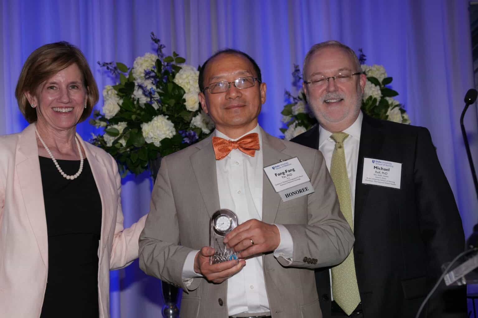 殷芳芳教授获评杜克大学医学院杰出荣休教授 – News | Duke Kunshan University